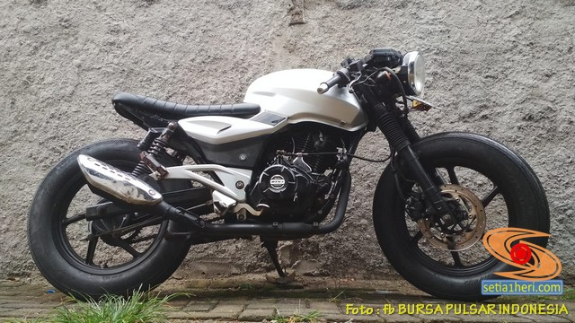 Kumpulan foto modifikasi Bajaj Pulsar menjadi versi scrambler atau ...