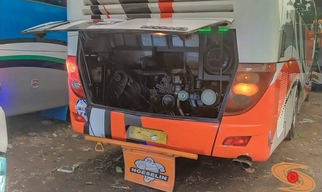Tulisan dan kata inspirasi pada kepet Bus di Indonesia - setia1heri.com