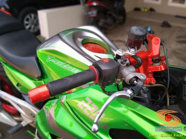 Modif Bajaj Pulsar 180 ug 4 jadi full fairing plus glowing asal Bekasi ...