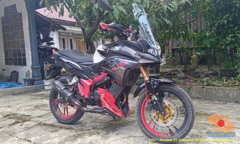 Honda CS1 modif laki turing pakai tangki Yamaha Vixion New - setia1heri.com