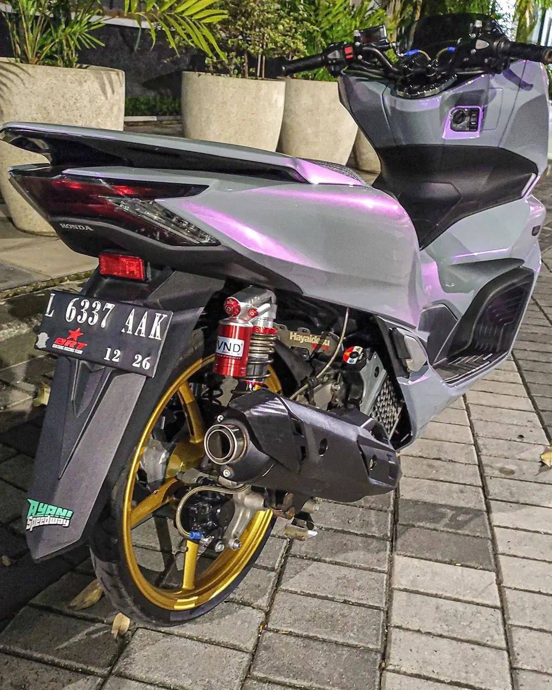 Modif ceper Honda PCX 160 ala jamet gans...hehehe - setia1heri.com