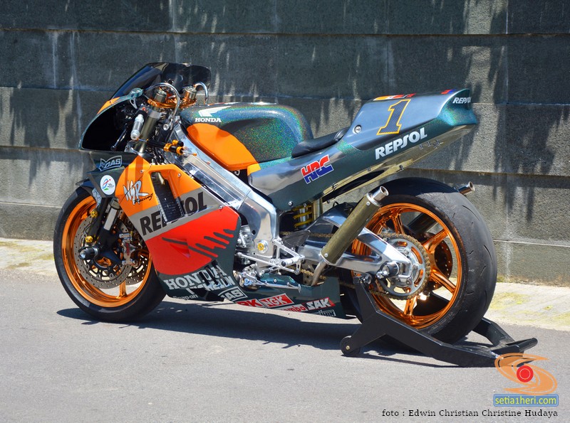 Penampakan restomod Honda NSR250 MC21 tahun 1992 livery Mick Doohan ...