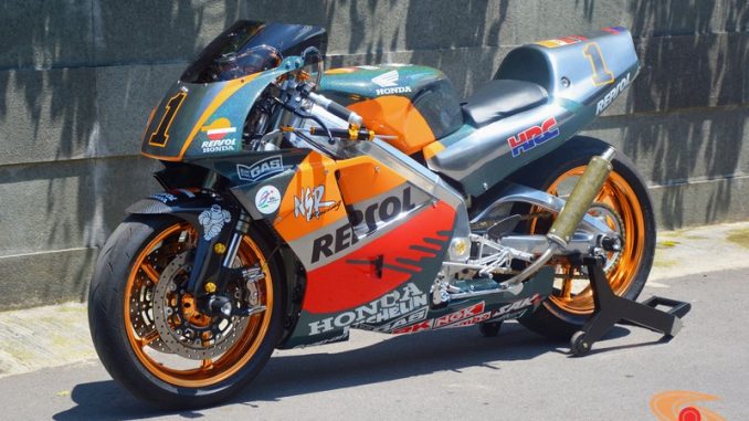 Penampakan restomod Honda NSR250 MC21 tahun 1992 livery Mick Doohan ...