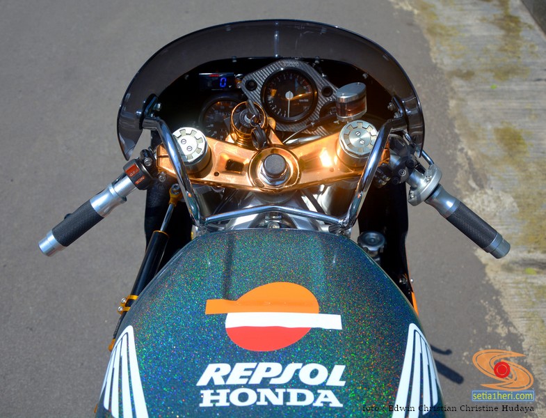 Penampakan restomod Honda NSR250 MC21 tahun 1992 livery Mick Doohan ...