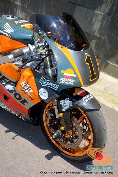 Penampakan restomod Honda NSR250 MC21 tahun 1992 livery Mick Doohan ...