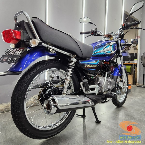 Restomod Yamaha RX King tahun 2008 warna biru kinclong gans ...