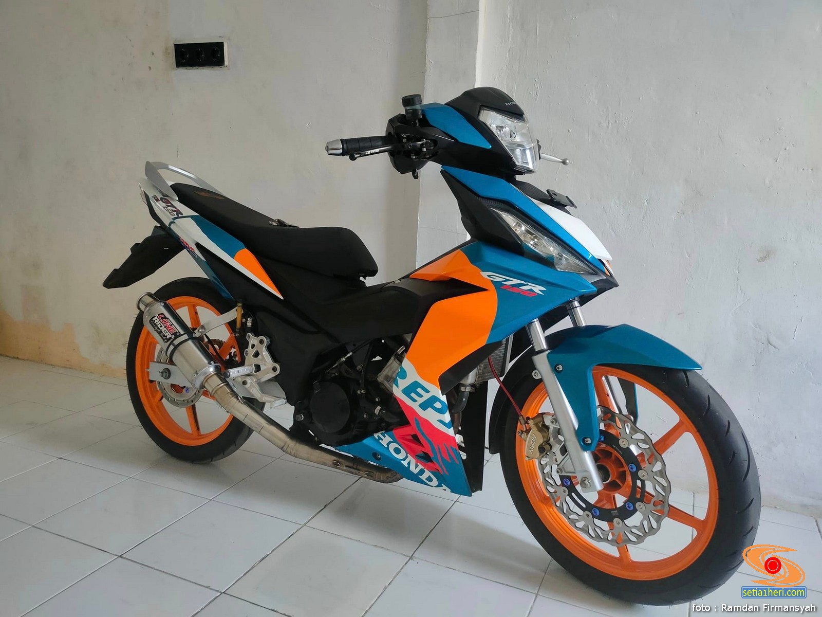 Modif Honda Supra GTR 150 versi REPSOL biru laut gans... - setia1heri.com