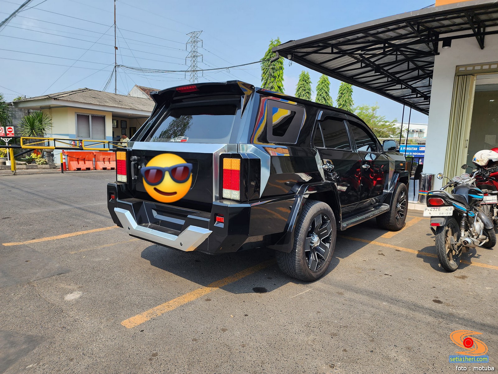 Karoseri Mobil SUV dengan plat N 446 4 ini bikin bingung warganet ...