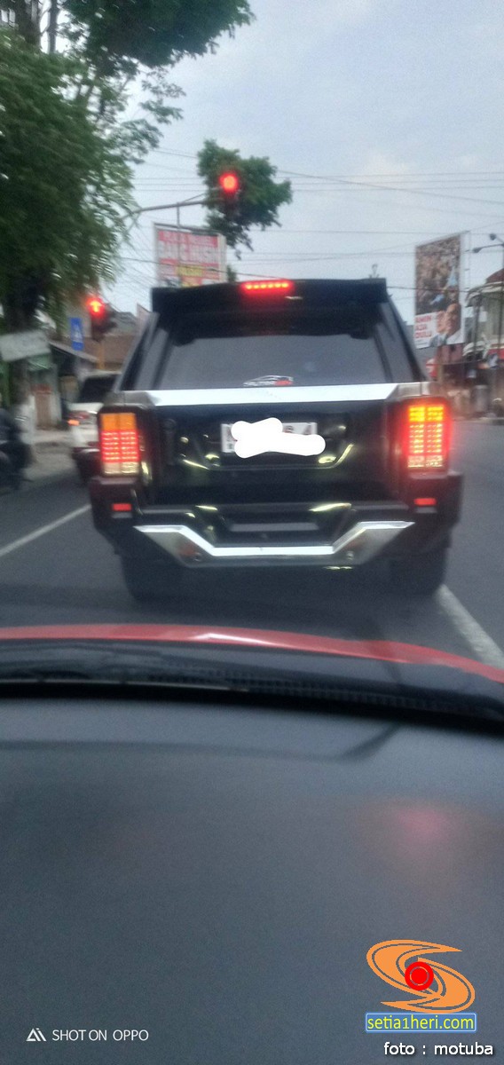 Karoseri Mobil SUV dengan plat N 446 4 ini bikin bingung warganet ...