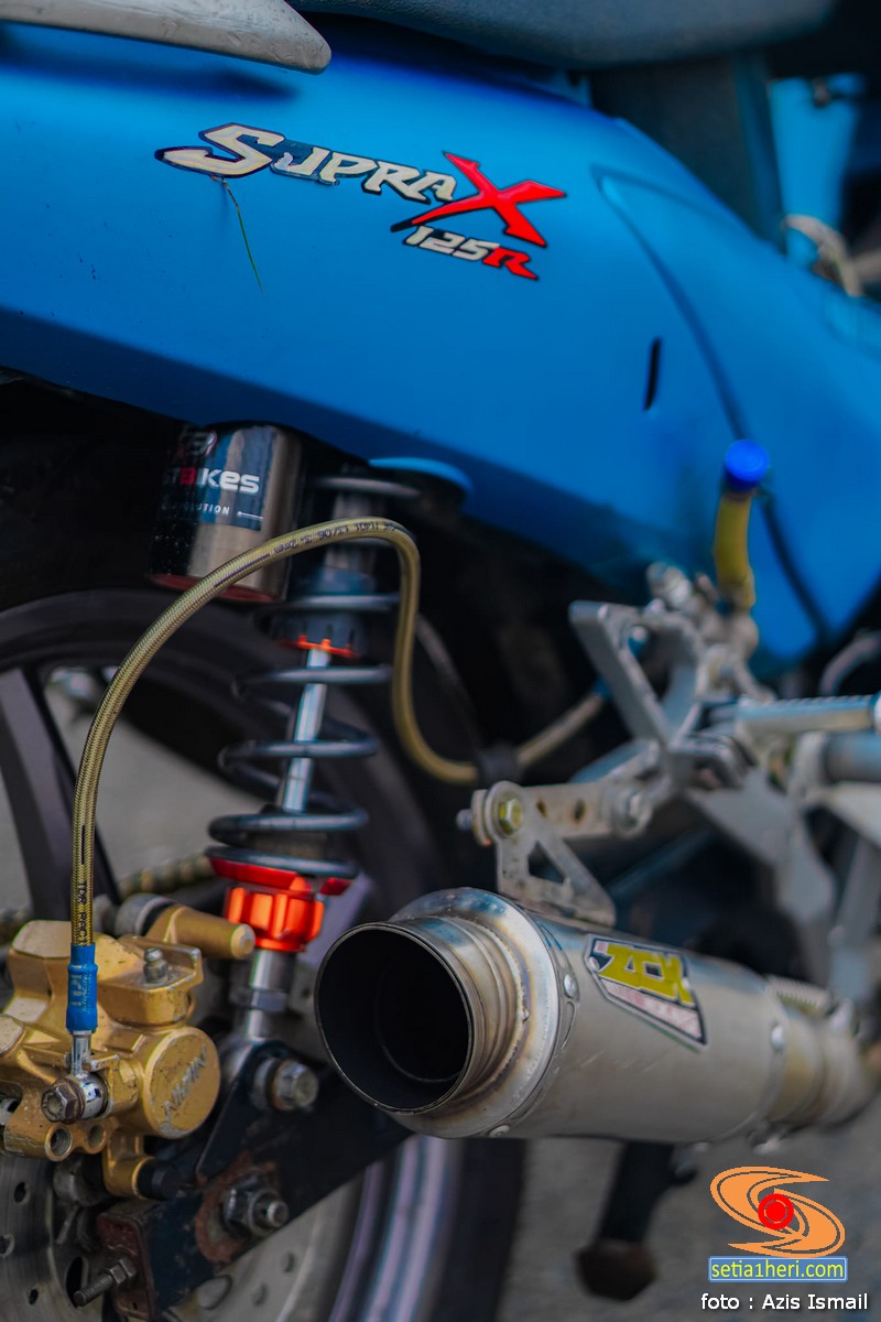 Penampakan modif kph komorod Honda Supra X 125 R warna biru gans ...