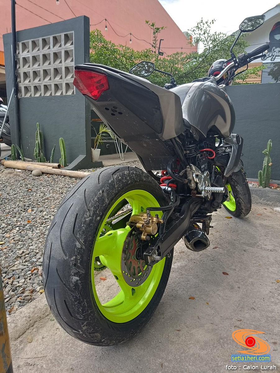 Modif Yamaha Byson pakai bodi belakang Ninja Mono, keren gans ...