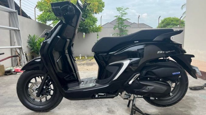 Modif Honda Stylo 160 dimana Shock depan diturunin dan ganti shock ...