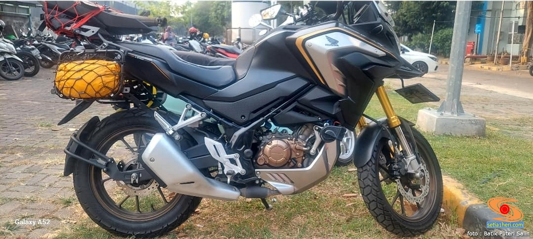 Penampakan Honda CB150X pakai knalpot Honda CBR150R versi CBU Thailand ...