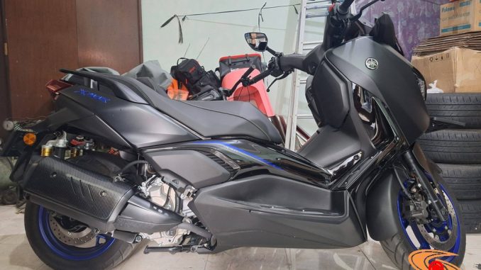 Review Modifikasi: Shock Belakang NMAX dipasang di Yamaha XMAX ...