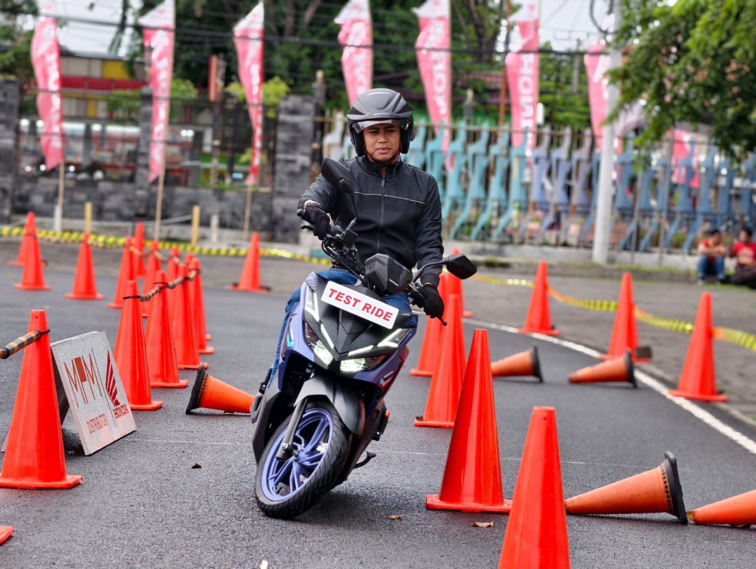 Test Ride Honda Vario 125 Street: Matic Harian Rasa Street nan Lincah ...